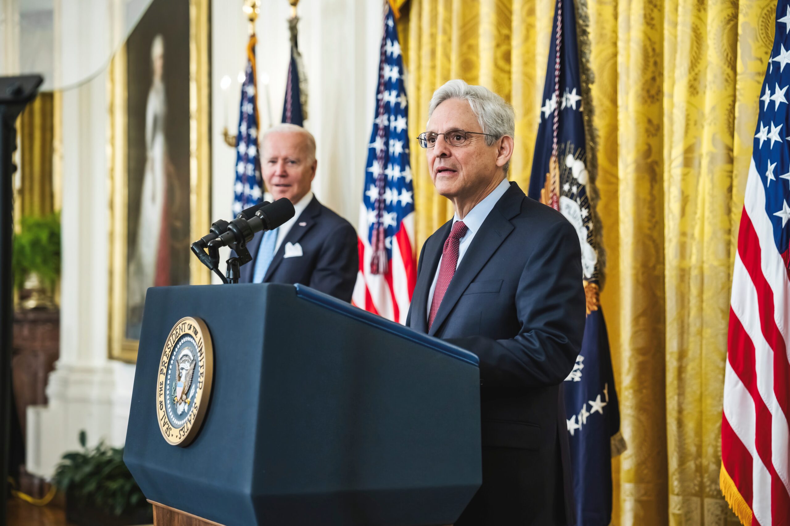 DOJ Officials Leaked Secret Investigation Details To Media - Redtiderising